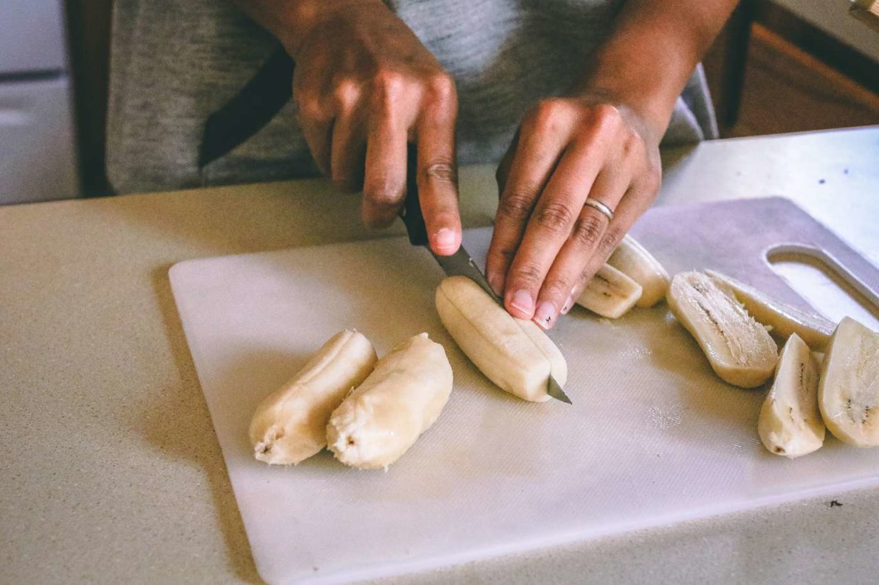 Khoeun’s Sticky Rice Cakes with Banana Filling | CWS